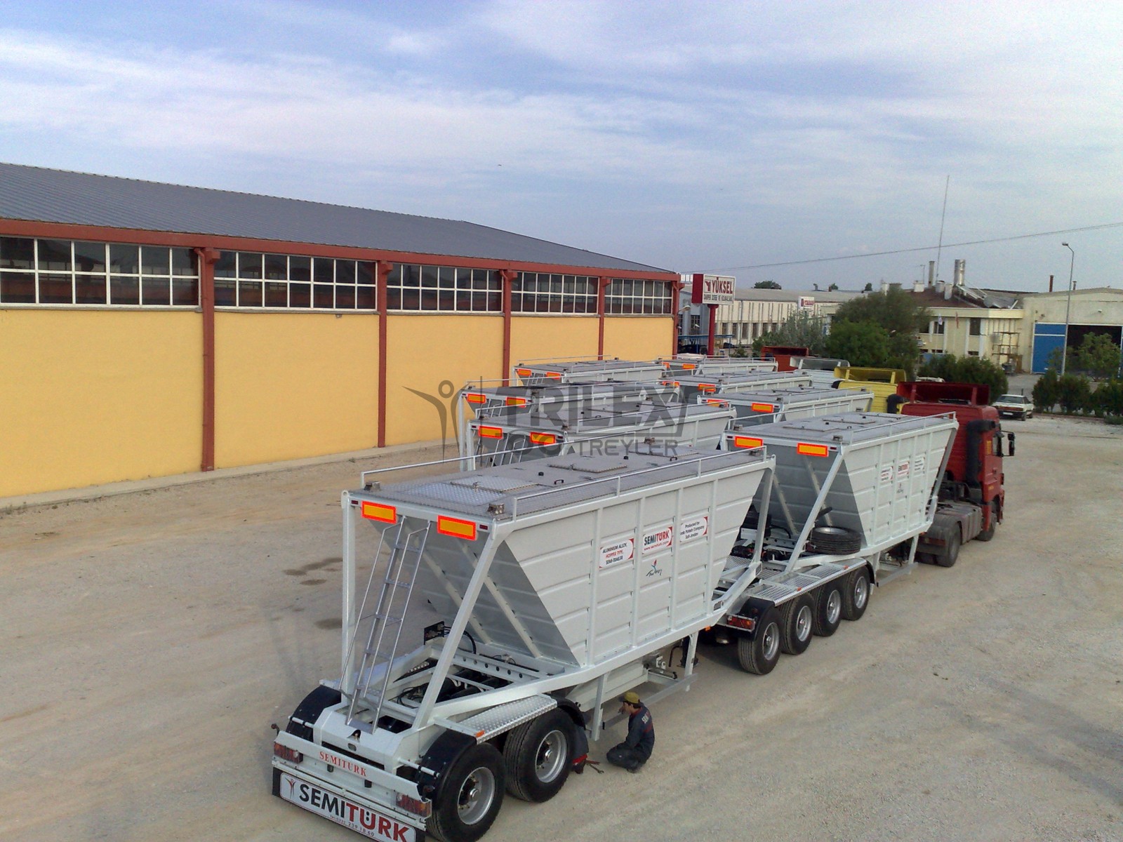 Double Bottom Dump / Hopper Grain Trailer